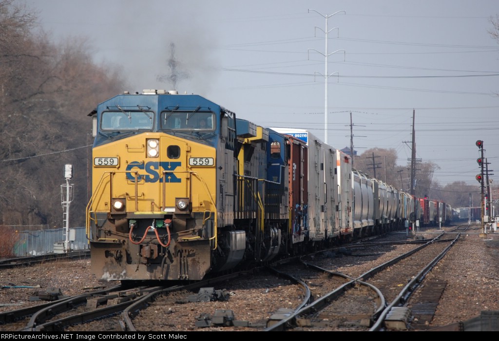 CSX 559 & 390